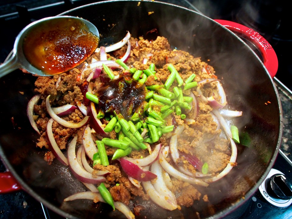 Thai Style Spicy Basil Fried Minced Beef (Phat Kaphrao) | Cooked for You